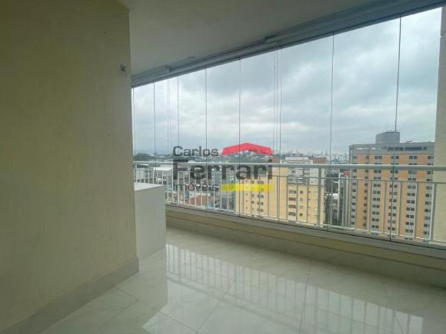 Apartamento próximo a Av. Braz Leme e fácil acesso a Marginal, varanda envidraça, 1 vaga e depósito