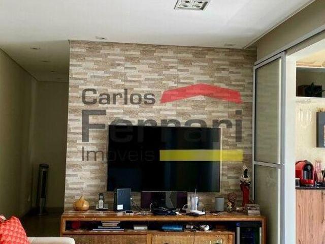 Apartamento próximo a Av. Braz Leme e fácil acesso a Marginal, varanda envidraça, 1 vaga e depósito