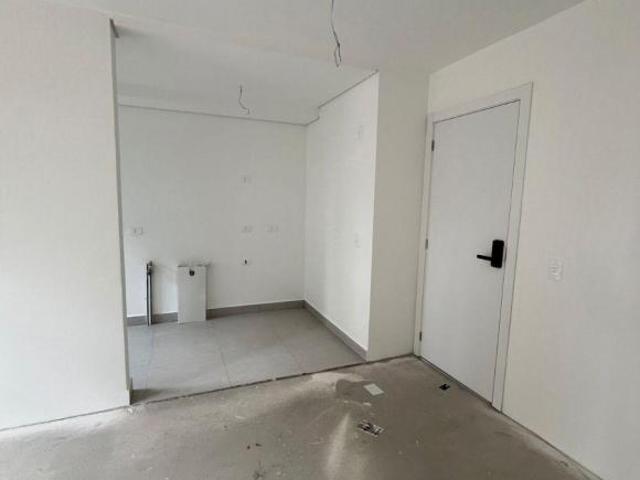 Apartamento próximo a Positivo com Sacada 2 quartos e 1 vaga