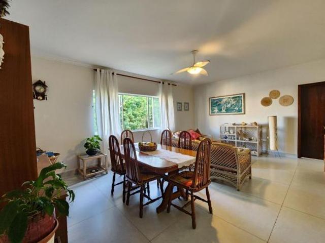 Apartamento próximo à praia 3 dormitórios — Enseada — Guarujá