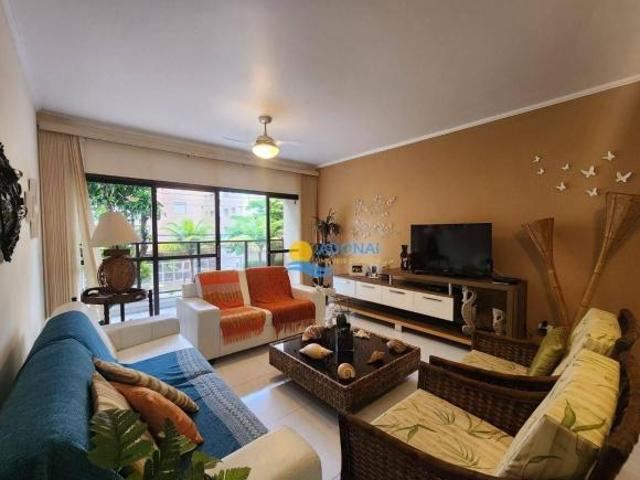 Apartamento próximo à praia com lazer — Enseada — Guarujá