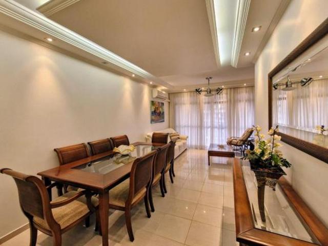 Apartamento próximo à praia com lazer — Pitangueiras — Guarujá