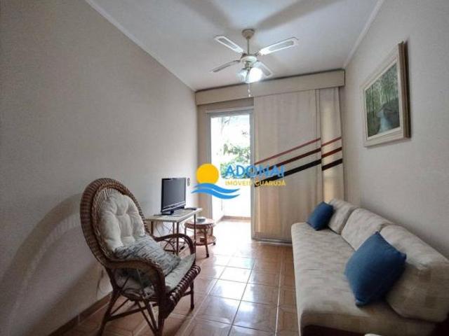 Apartamento próximo à praia com sacada — Enseada — Guarujá