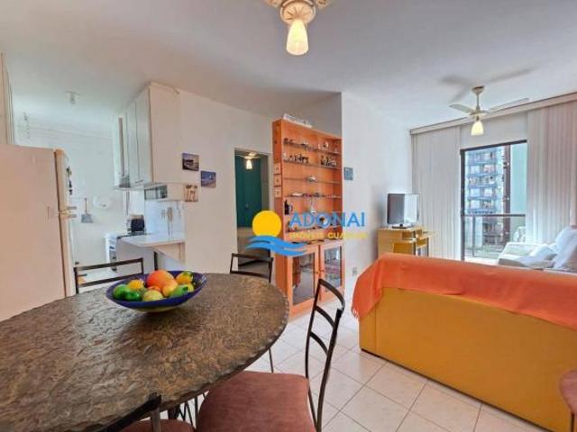 Apartamento próximo à praia com sacada — Enseada — Guarujá