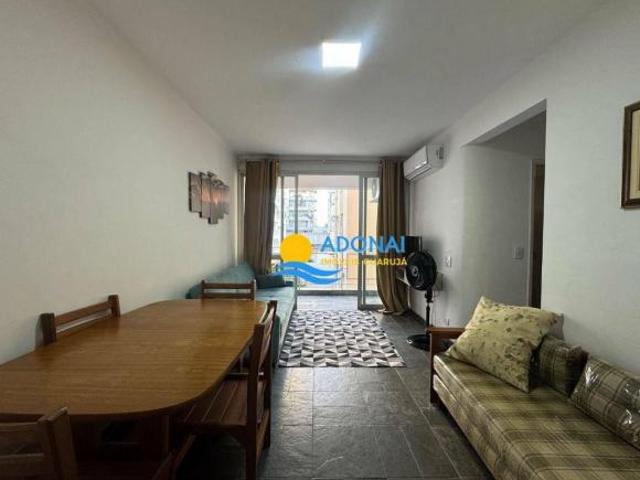 Apartamento próximo à praia com sacada — Enseada — Guarujá