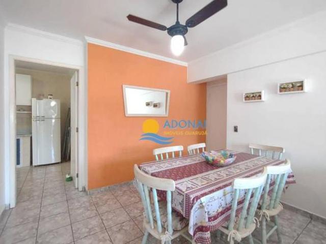 Apartamento próximo à praia com sacada — Enseada — Guarujá