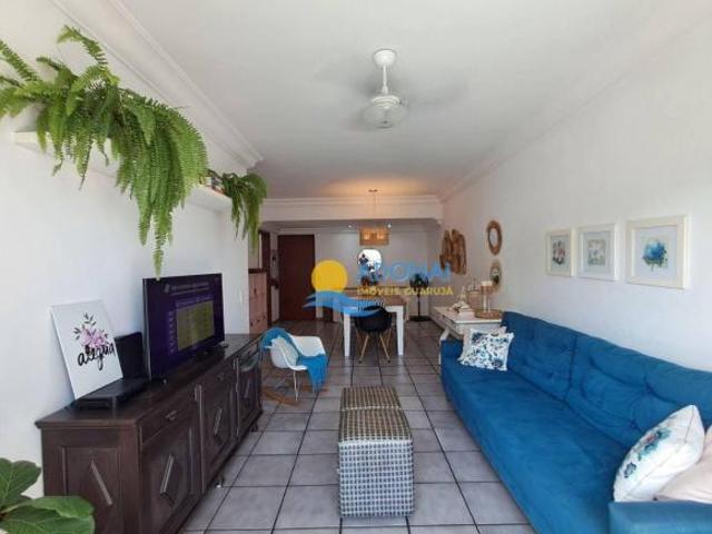 Apartamento próximo à praia com sacada — Enseada — Guarujá