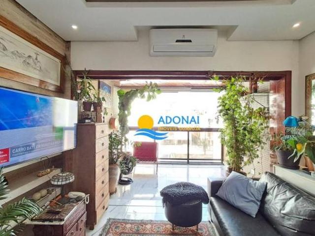 Apartamento próximo à praia com sacada — Enseada — Guarujá