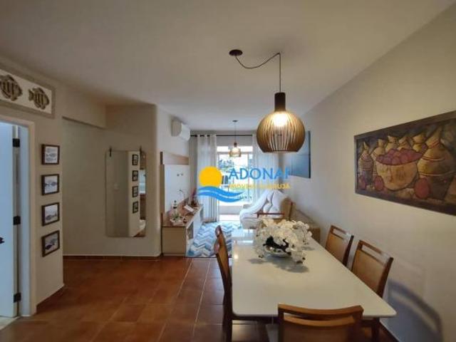 Apartamento próximo à praia com sacada — Enseada — Guarujá