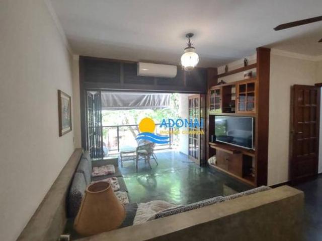 Apartamento próximo à praia com sacada — Enseada — Guarujá
