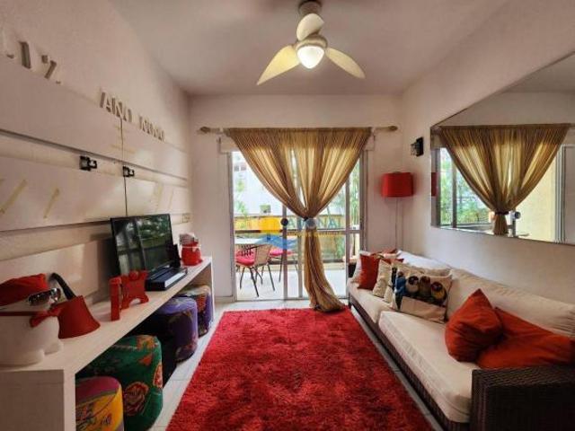 Apartamento próximo à praia com sacada — Enseada — Guarujá