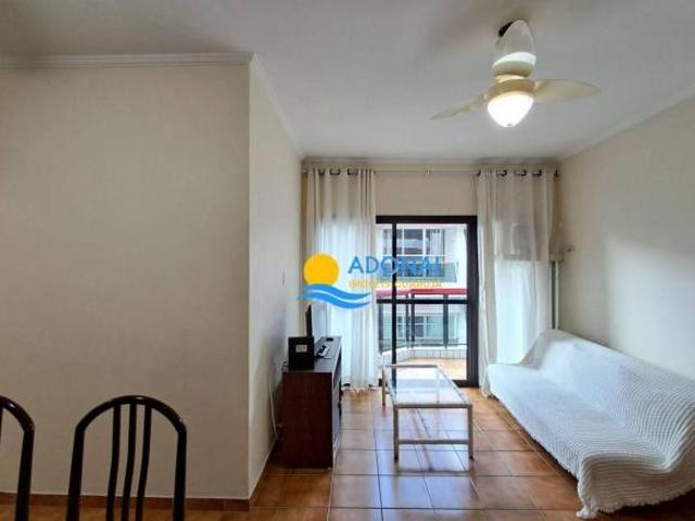 Apartamento próximo à praia com sacada — Enseada — Guarujá
