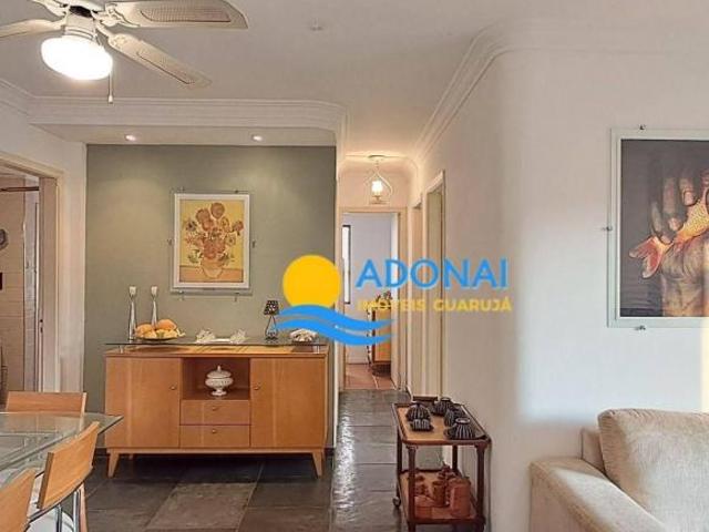 Apartamento próximo à praia com sacada — Enseada — Guarujá