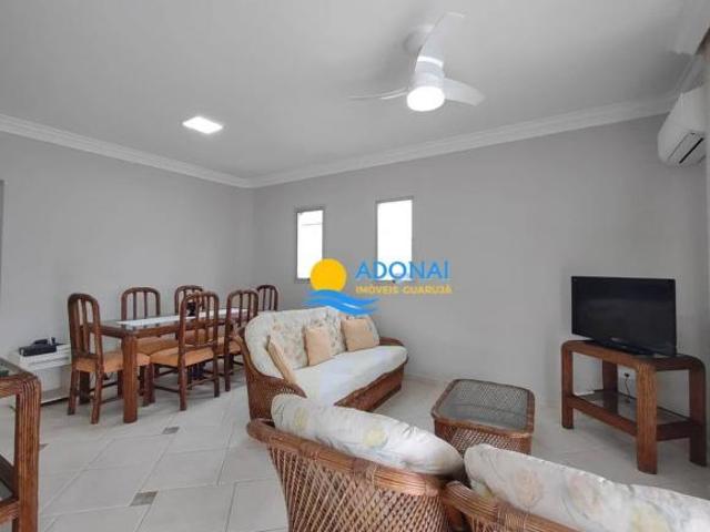 Apartamento próximo à praia com sacada — Enseada — Guarujá