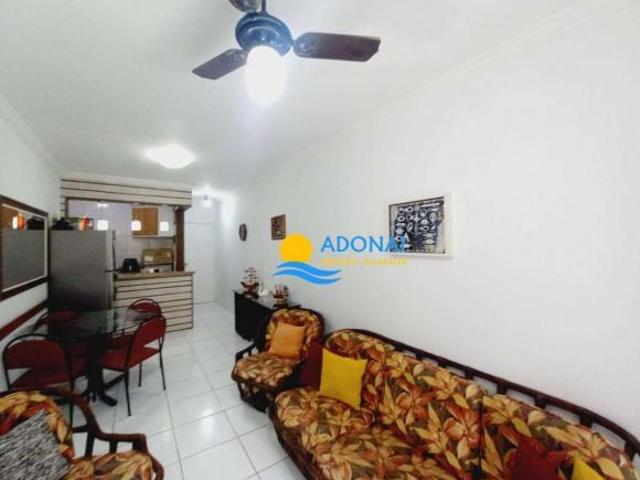 Apartamento próximo à praia com sacada — Enseada — Guarujá