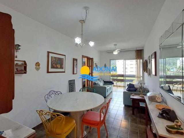 Apartamento próximo à praia com sacada — Enseada — Guarujá