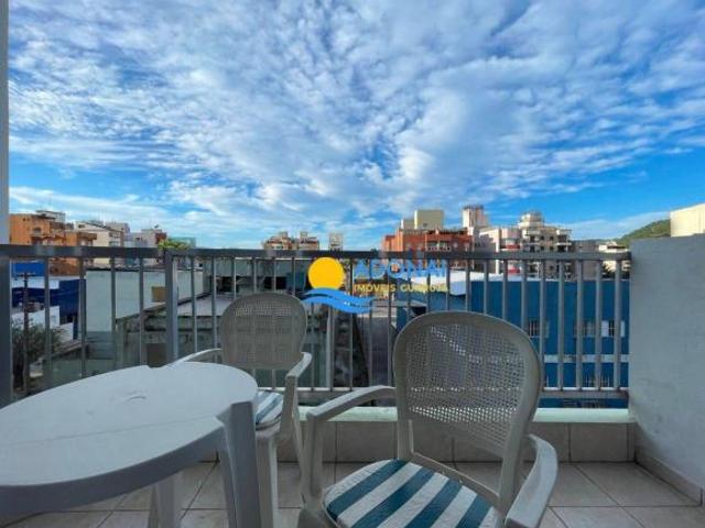 Apartamento próximo à praia com sacada — Enseada — Guarujá