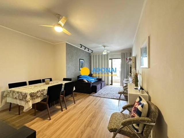 Apartamento próximo à praia com sacada — Jardim Asturias — Guarujá
