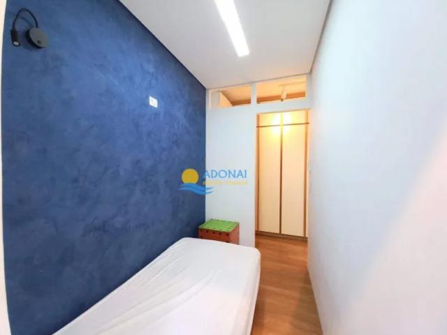 Apartamento próximo à praia com sacada — Pitangueiras — Guarujá