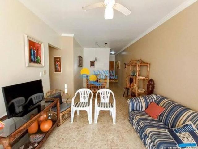 Apartamento próximo à praia com sacada — Pitangueiras — Guarujá