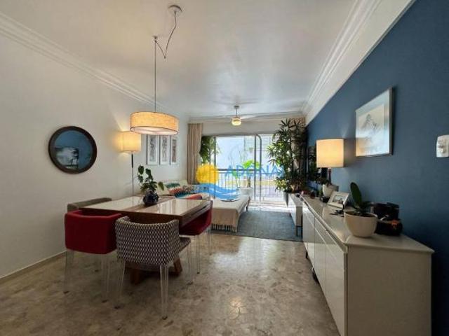 Apartamento próximo à praia com sacada — Pitangueiras — Guarujá