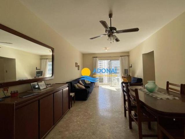 Apartamento próximo à praia com sacada — Pitangueiras — Guarujá