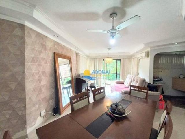 Apartamento próximo à praia com sacada — Pitangueiras — Guarujá
