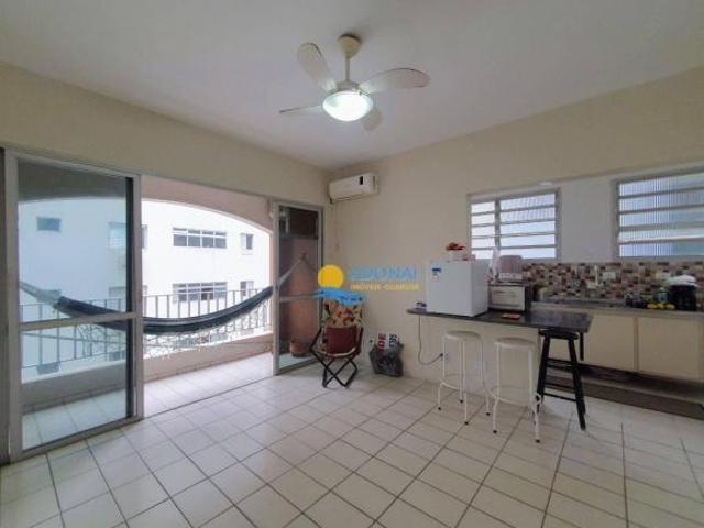 Apartamento próximo à praia com sacada — Pitangueiras — Guarujá