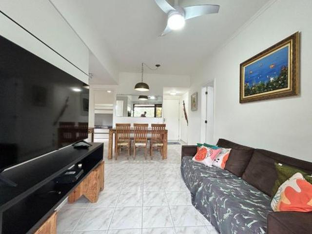 Apartamento próximo à praia com varanda gourmet — Enseada — Guarujá