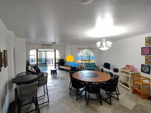 Apartamento próximo à praia com varanda gourmet — Enseada — Guarujá