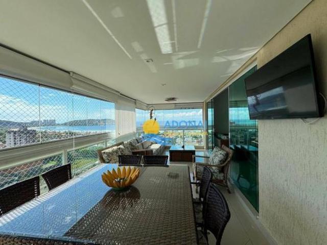 Apartamento próximo à praia com vista — Enseada — Guarujá