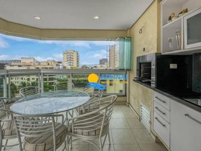 Apartamento próximo à praia com vista — Enseada — Guarujá