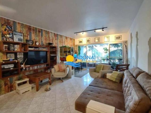 Apartamento próximo à praia com vista — Enseada — Guarujá