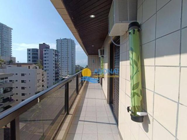 Apartamento próximo à praia com vista — Enseada — Guarujá