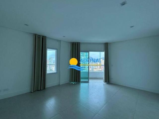 Apartamento próximo à praia com vista — Enseada — Guarujá