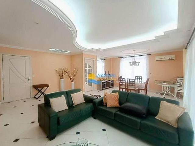Apartamento próximo à praia com vista — Pitangueiras — Guarujá