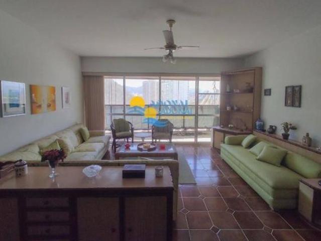 Apartamento próximo à praia com vista — Pitangueiras — Guarujá