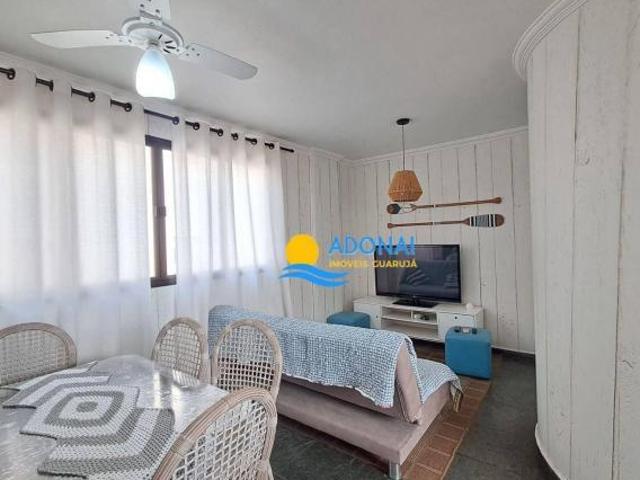Apartamento próximo à praia reformado — Enseada — Guarujá