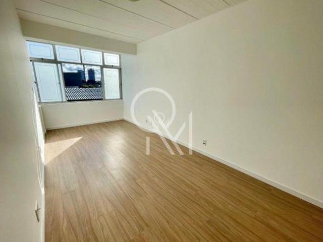 APARTAMENTO PRÓXIMO A UCS, COM 3 QUARTOS