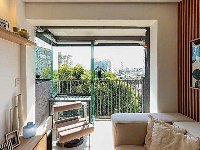 Apartamento próximo ao metrô Vila Sônia  2 dormitórios e 1 vaga, 57m²