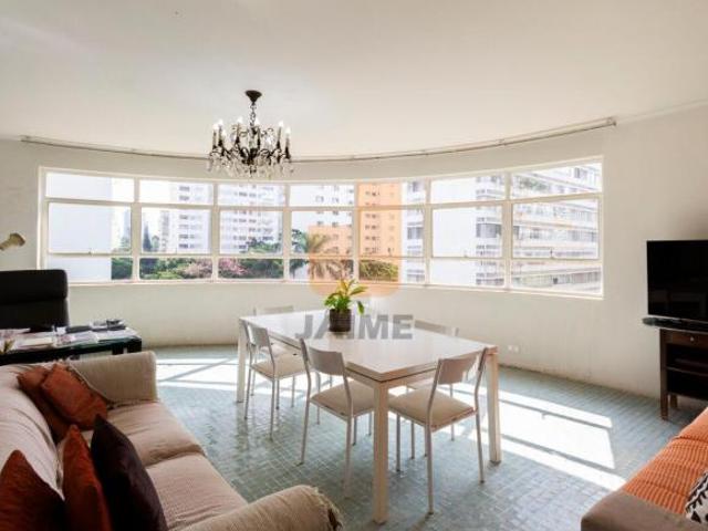 Apartamento próximo ao Parque Buenos Aires, 3 dormitórios sendo 1 suíte e 2 vagas Higienópolis