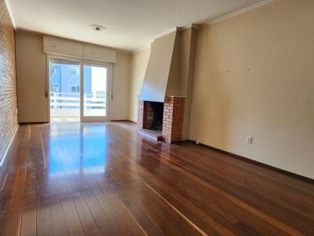 Apartamento Próximo ao Supermercado Paraíso da Barroso Ed. Medianeira
