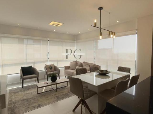 APARTAMENTO PRÓXIMO DA PRAIA MOBILIADO E DECORADO ANDAR ALTO