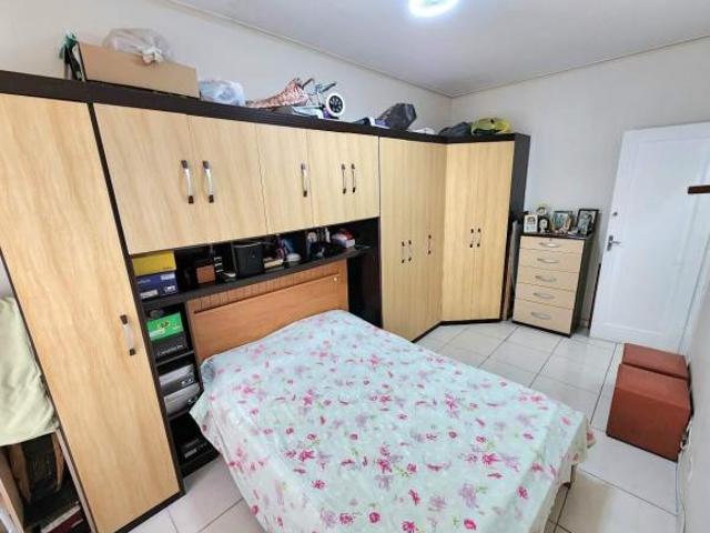 Apartamento próximo da praia com 2 Quartos com Garagem no Gonzaga Próximo ao Shopping Miramar e Baln