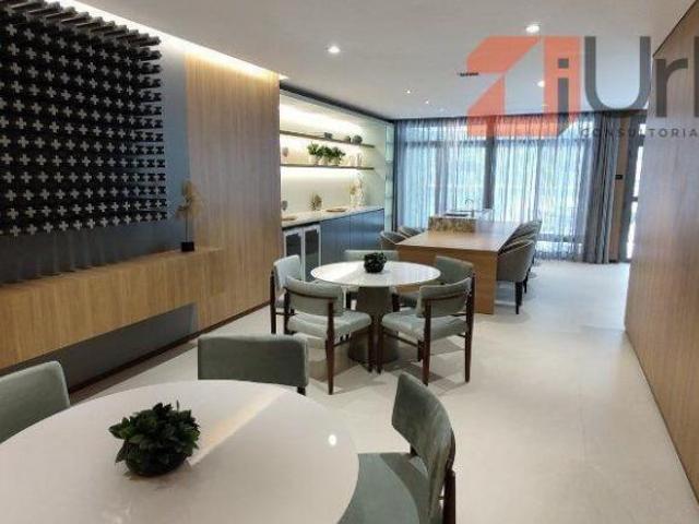 Apartamento pronto 3 suítes, 3 vagas à venda, localizado à 700m do Parque da Aclimação