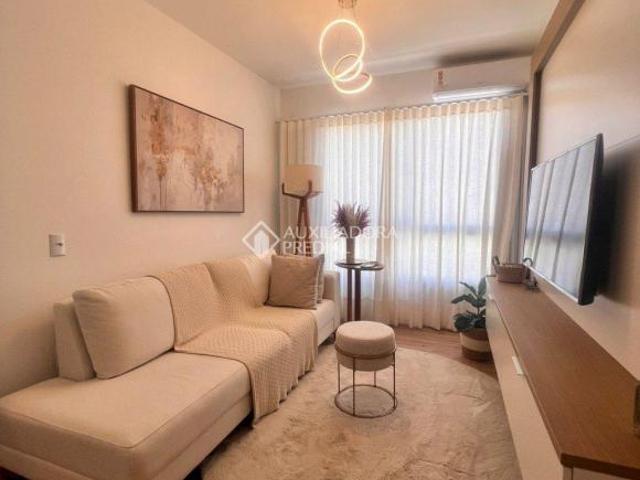 Apartamento pronto mobiliado! Só entrar e morar! Fica praticamente tudo! Quase porteira fechada