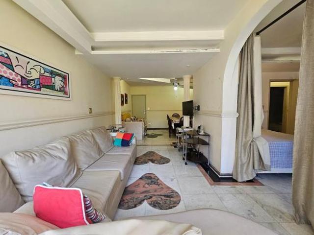 Apartamento pronto para morar à venda na praia de Pitangueiras | QVISTA Intel.