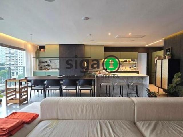 Apartamento Pronto para Morar no Campo Belo com Varanda Gourmet e 143 m²