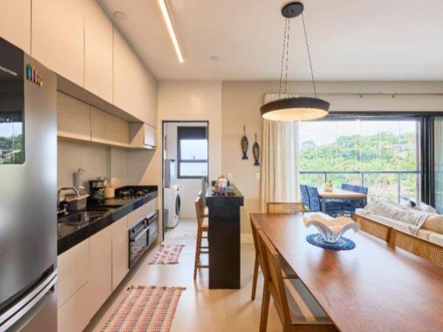 Apartamento praia da Enseada com vista para o mar