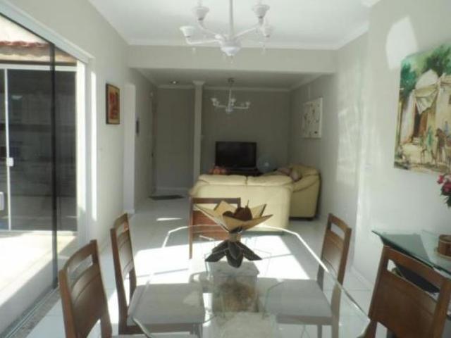 APARTAMENTO PRAIA DO TOMBO